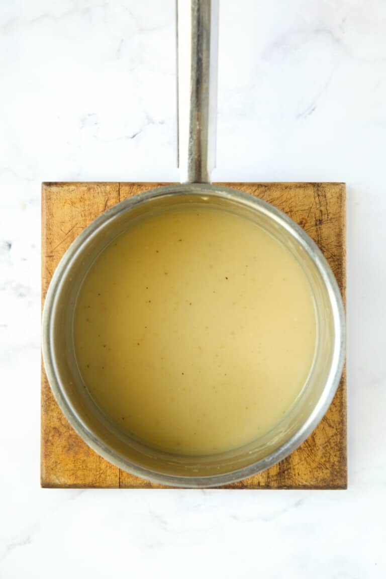 How to Make Gravy Without Drippings - Chicken, Turkey or Beef!