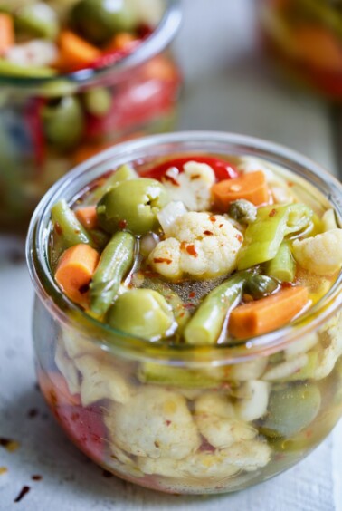 Homemade Giardiniera Recipe (Italian Pickled Vegetables)