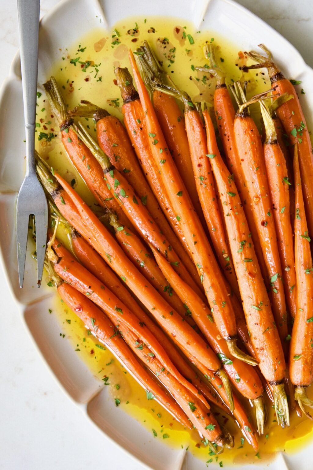 Delicious Hot Honey Carrots: Effortless and Elegant