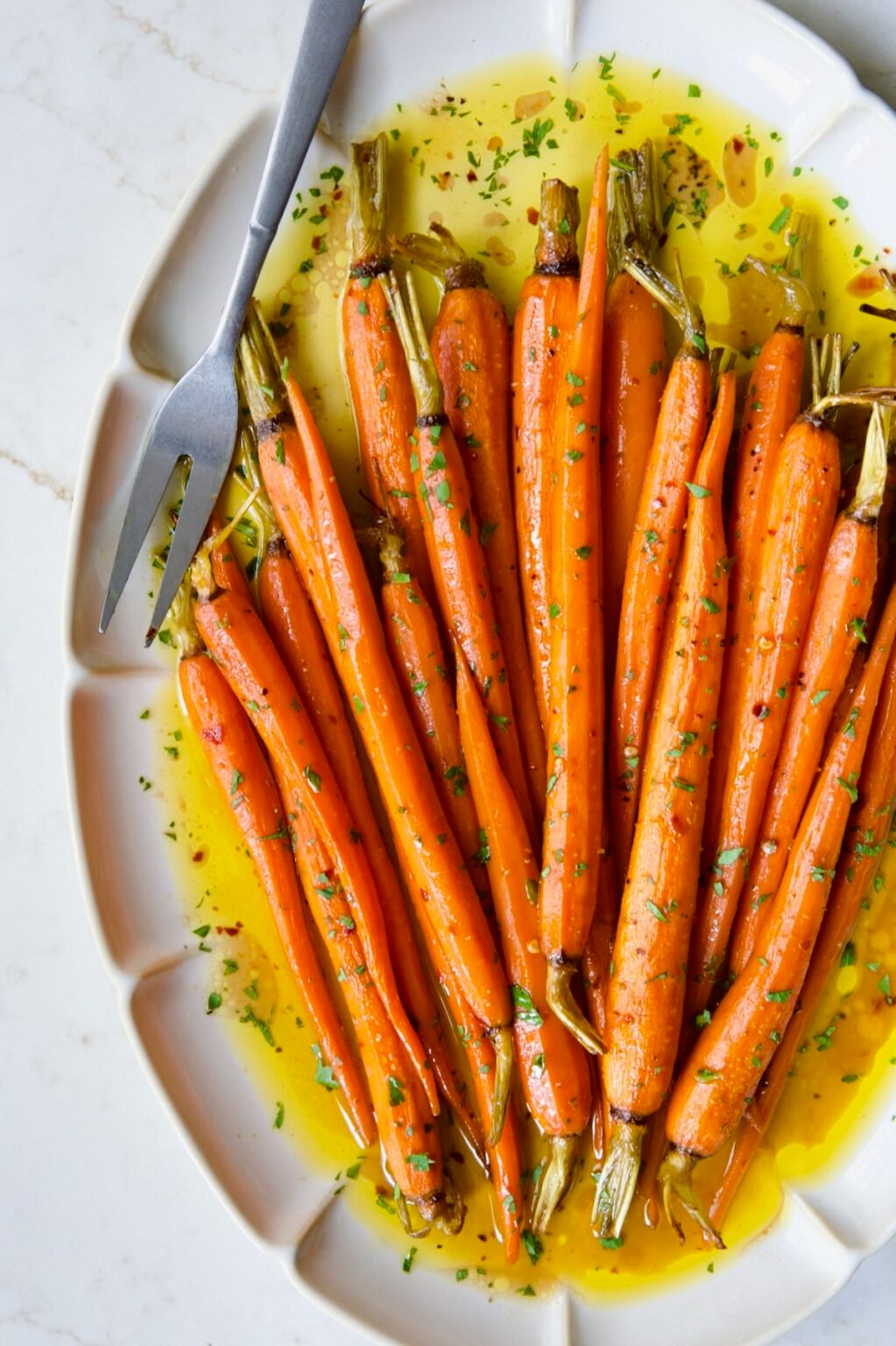 Delicious Hot Honey Carrots: Effortless and Elegant