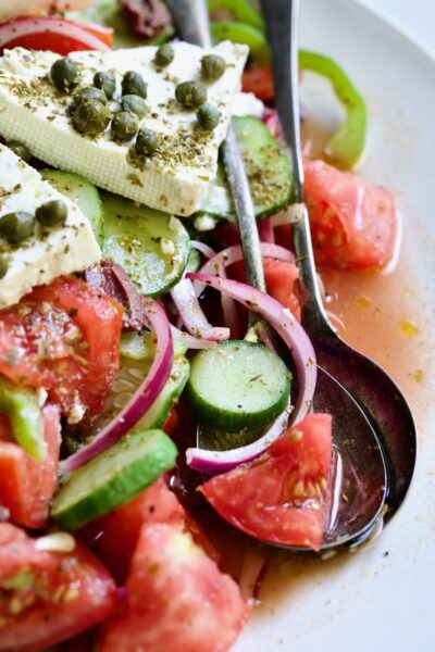 Classic Greek Salad (Horiatiki): A Taste of Greece