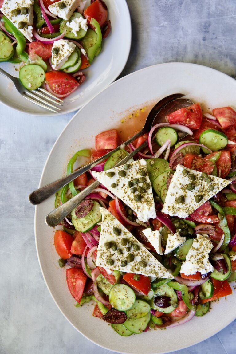 Classic Greek Salad (Horiatiki): A Taste of Greece
